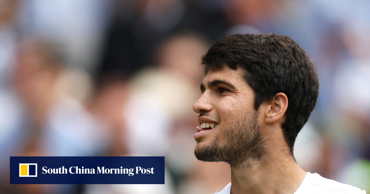 Did Carlos Alcaraz’s dad film Novak Djokovic in practice at Wimbledon ...