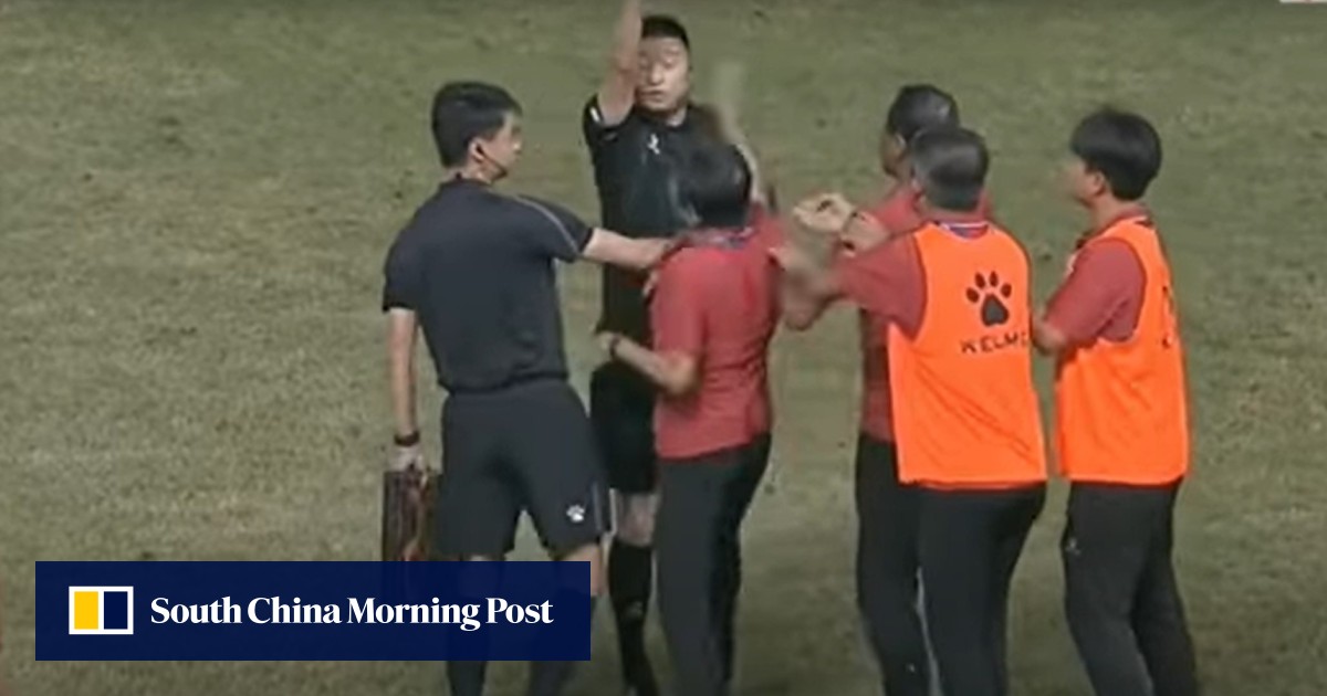 Chinese football boss who slapped referee and then fainted gets 8 month ...
