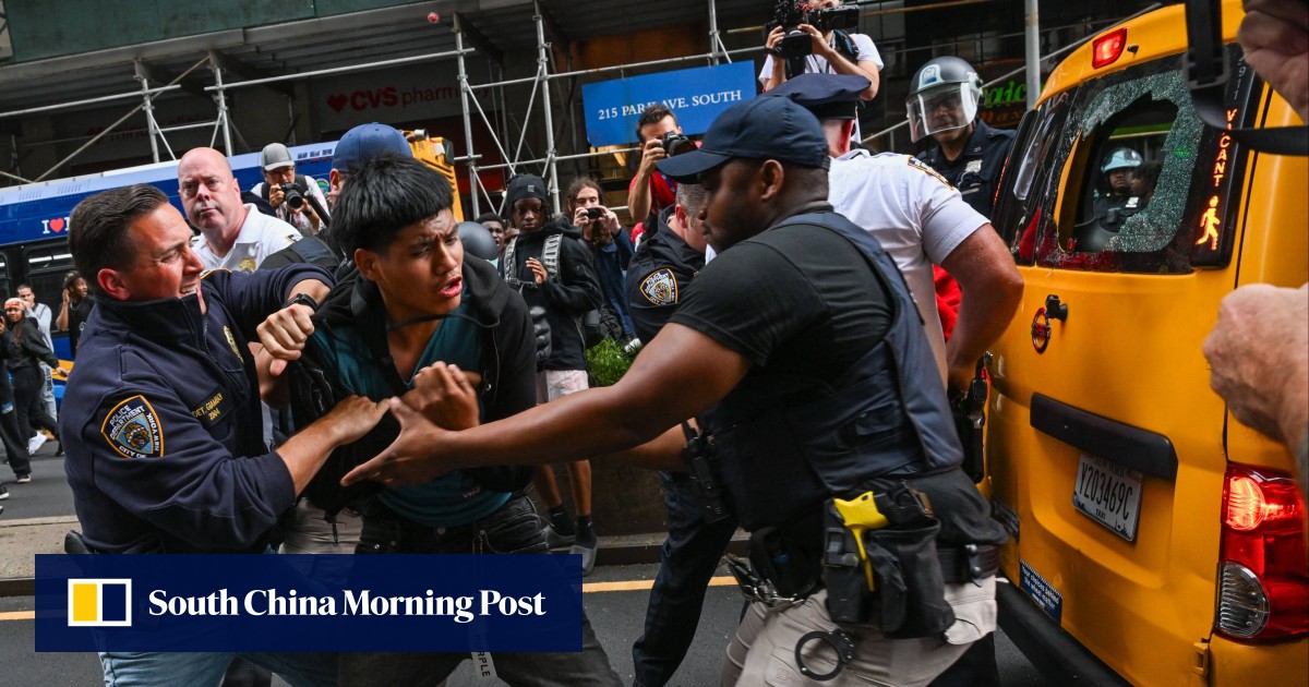 Chaos in New York’s Union Square as streamer Kai Cenat’s giveaway goes ...