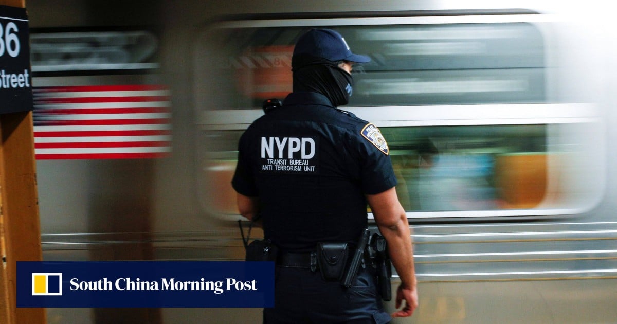 New York police search for woman on viral video shouting at Asian ... New York police search for woman on viral video shouting at Asian ...