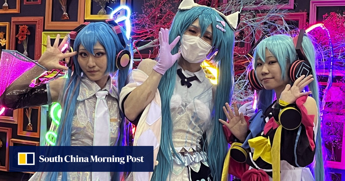 Japan’s famous virtual singer Hatsune Miku turns 16, thousands of fans ...