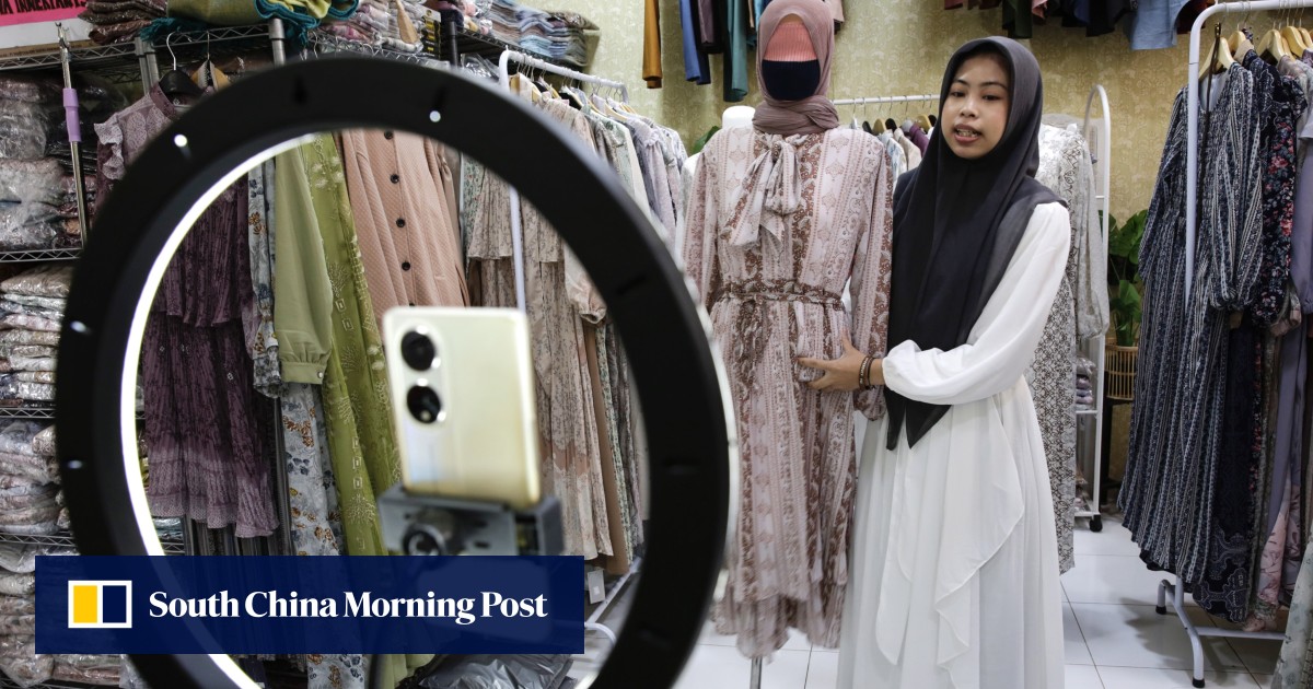 In Indonesia, some sellers defy TikTok sales ban while offline traders ...