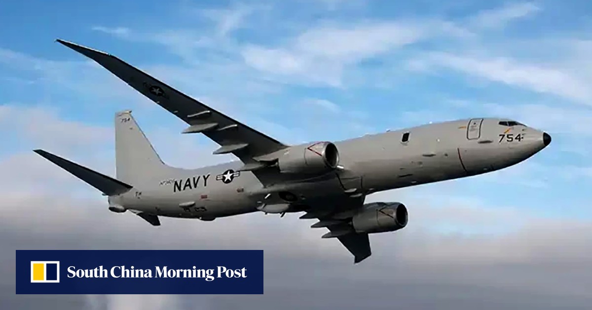 US Navy reconnaissance plane passes through Taiwan Strait, closely ...