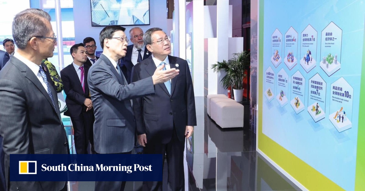 Chinas Commerce Minister Urges Hong Kong To Better Use Unique