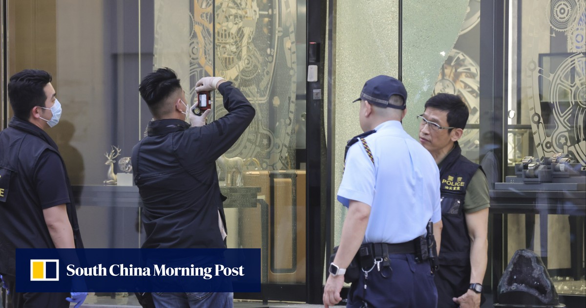 Hong Kong Police Arrest 3 Suspects Over Hk39 Million Luxury Watch