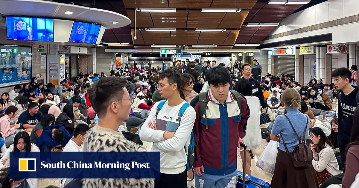 Hong Kong Transport Chief Vows To Speed Up Talks With Mainland Chinese