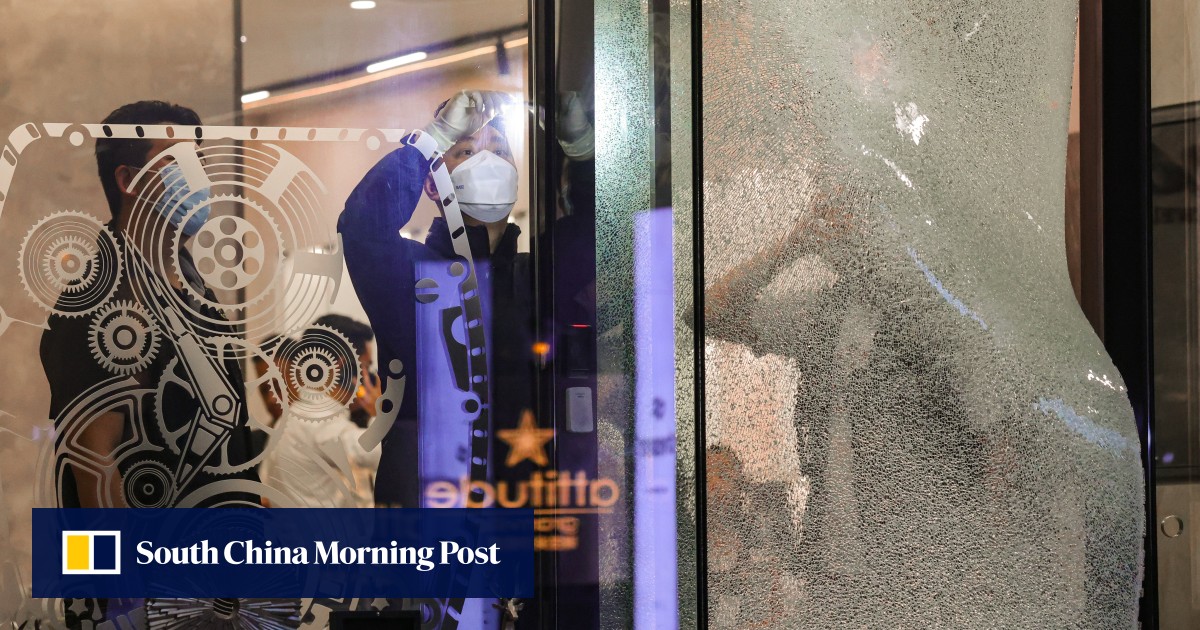 Hong Kong Police Arrest 2 More Suspects Over 37 Second Hk 39 Million