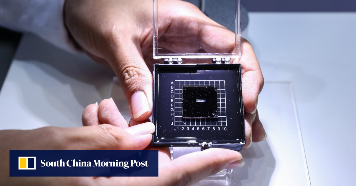 Chinese scientists say they slowed down light to improve microchips ... Chinese scientists say they slowed down light to improve microchips ...