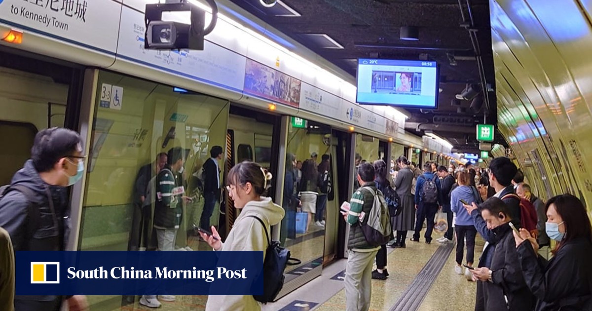 Hong Kong MTR services along Island, Tsuen Wan and Kwun Tong lines ...