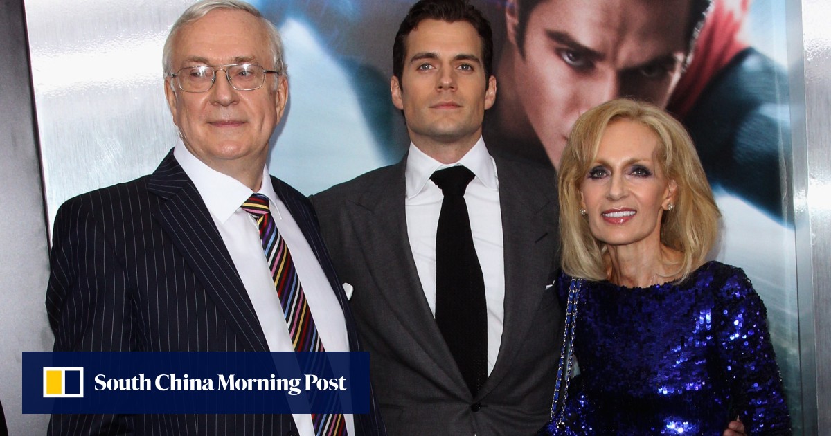 does henry cavill have siblings