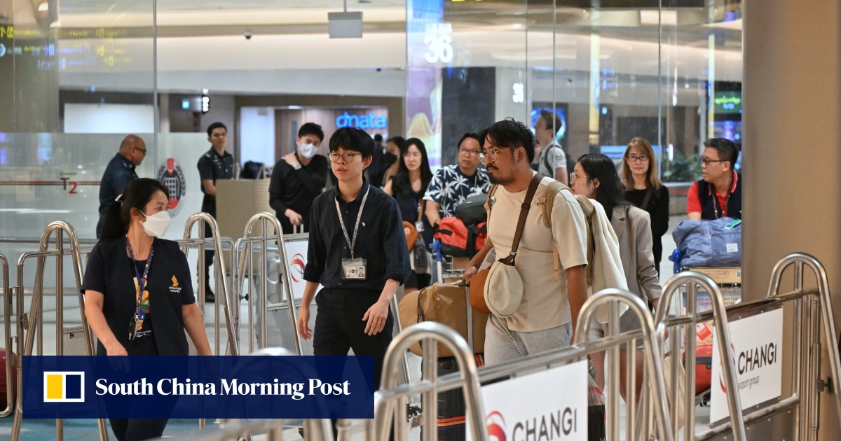 Singapore Airlines turbulence: ‘very freak’ incident for flight SQ321 ...