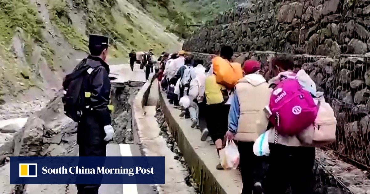 Video | Storm traps more than 130 people near Tibetan border with China ...