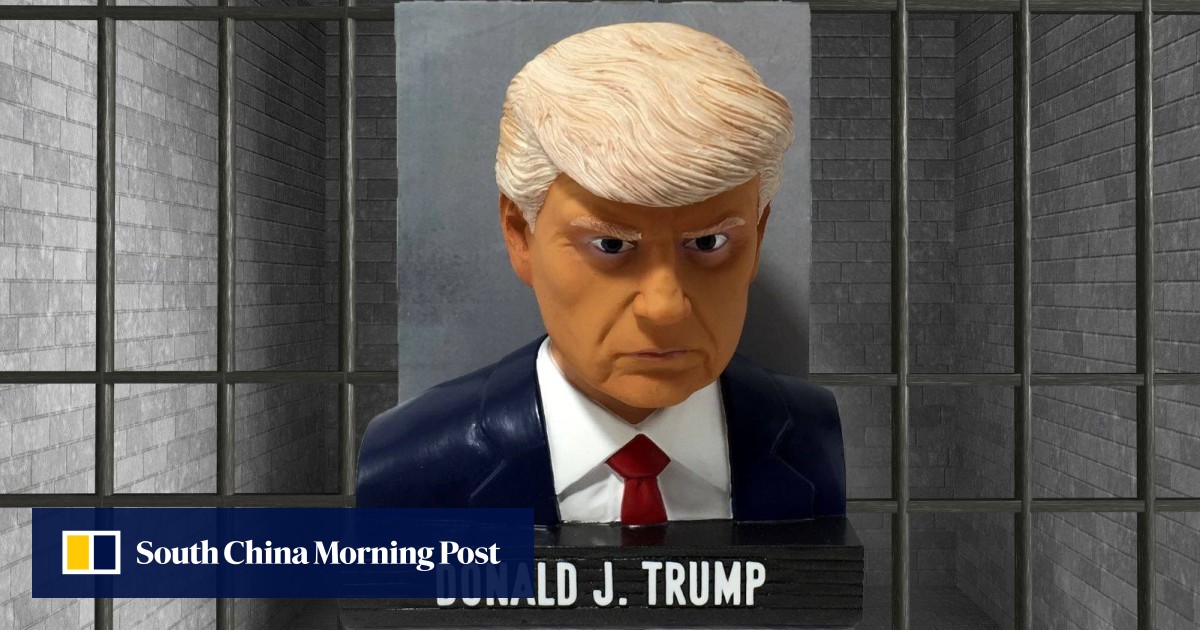 Trump bobbleheads, giant pandas’ California debut, alleged spy: 7 US ...