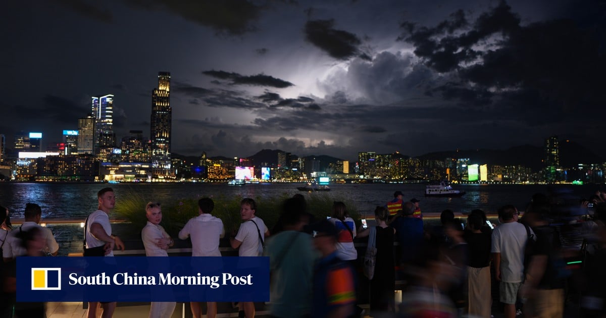 Hong Kong Issues Amber Rainstorm Alert For 2 Hours As Downpours Dampen
