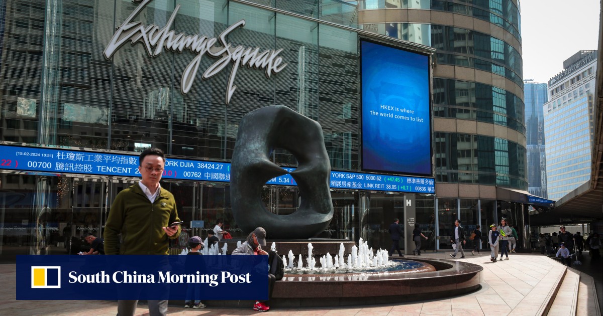 Hong Kong And Chinese Stocks Slide As Weak Economic Data Dents