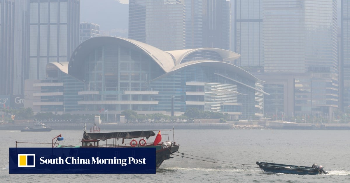 Hong Kong Breaks Record With Late Year ‘very Hot Weather Warning