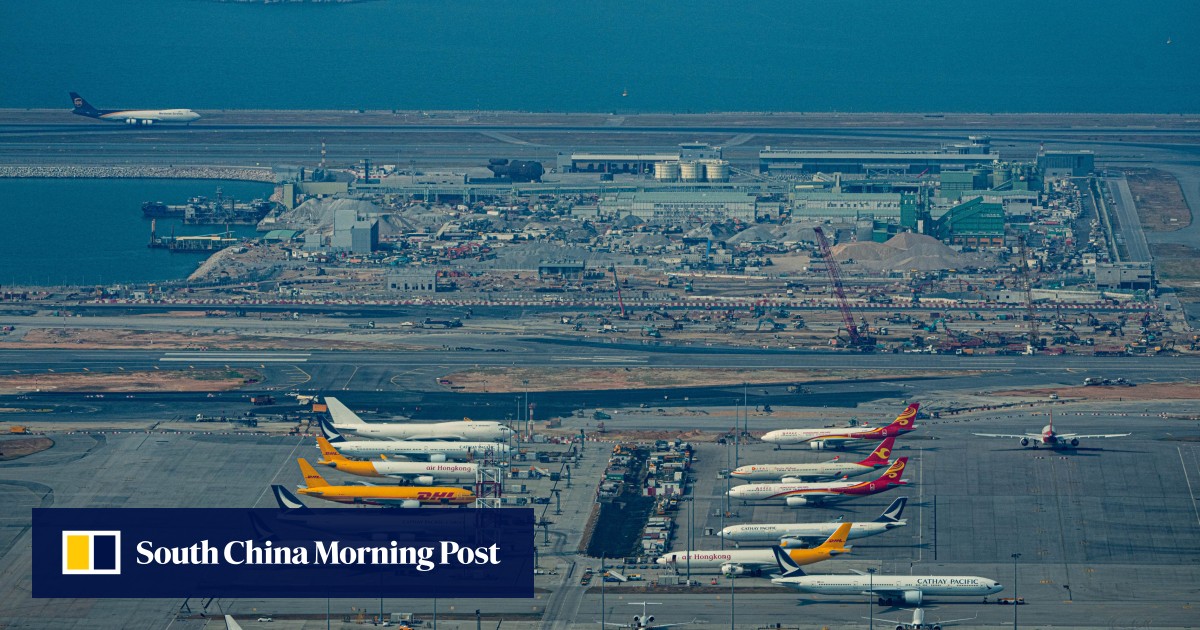 Hong Kong Should Open Up New Routes Not Worry About Airport