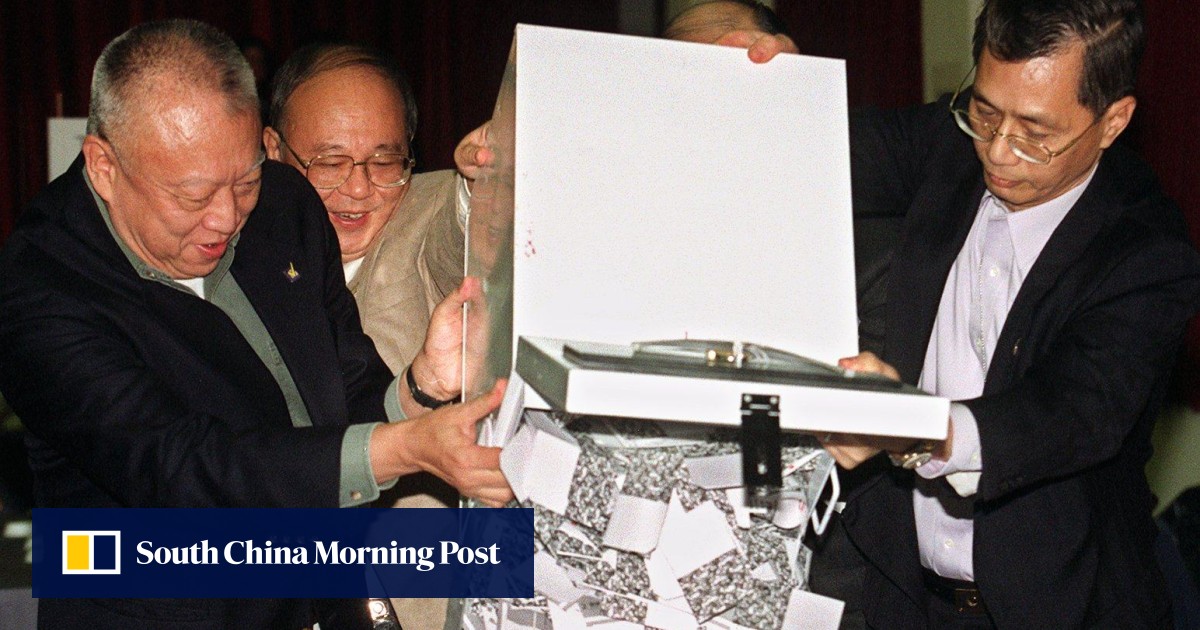 On This Day | Hongkongers vote in first post-handover district-level ...