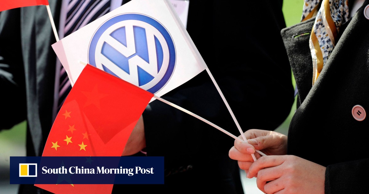 Confidence of German businesses in China hits record low, survey finds ...