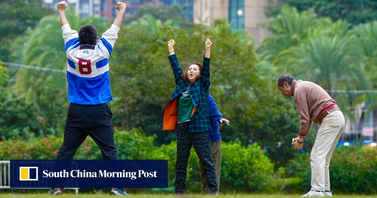 Hongkongers wake up to winter’s chilliest day as mercury dips to 13 ...