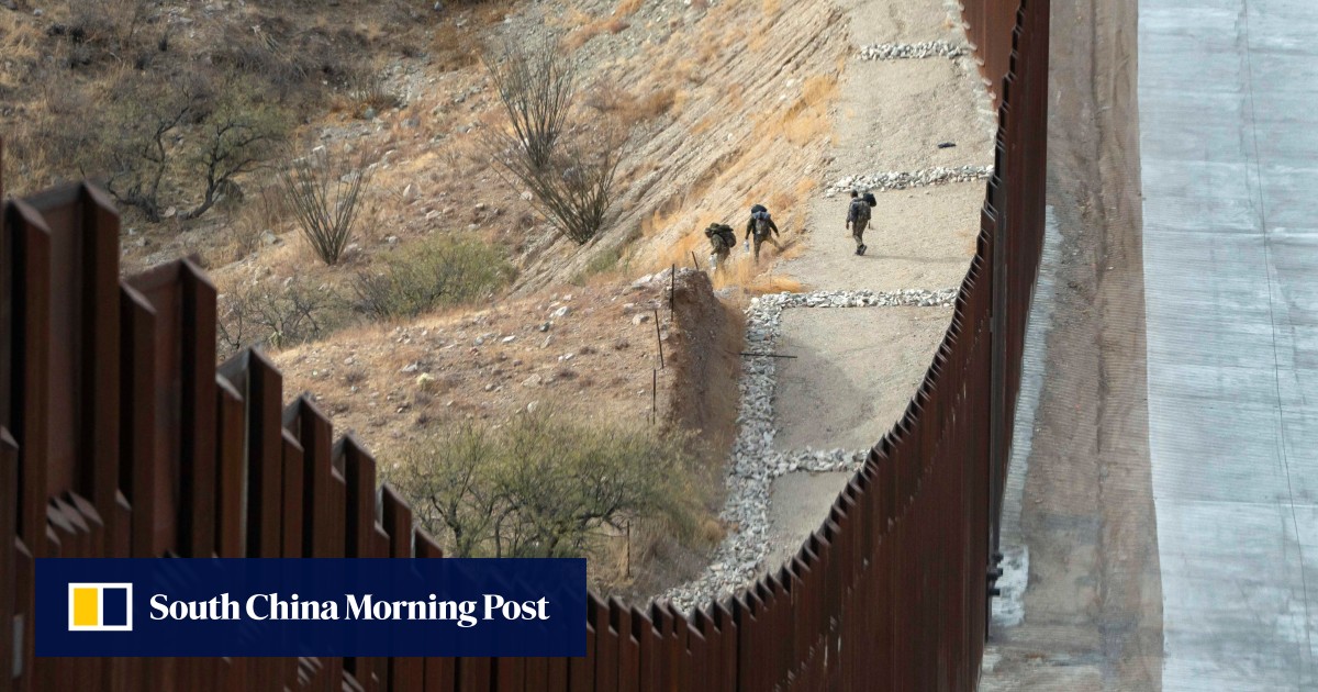 Pentagon orders extra 1,500 troops to US-Mexico border as Trump cracks ...