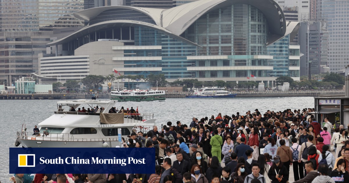 Hong Kong Welcomes 461752 Lunar New Year Visitors Over 3 Days South