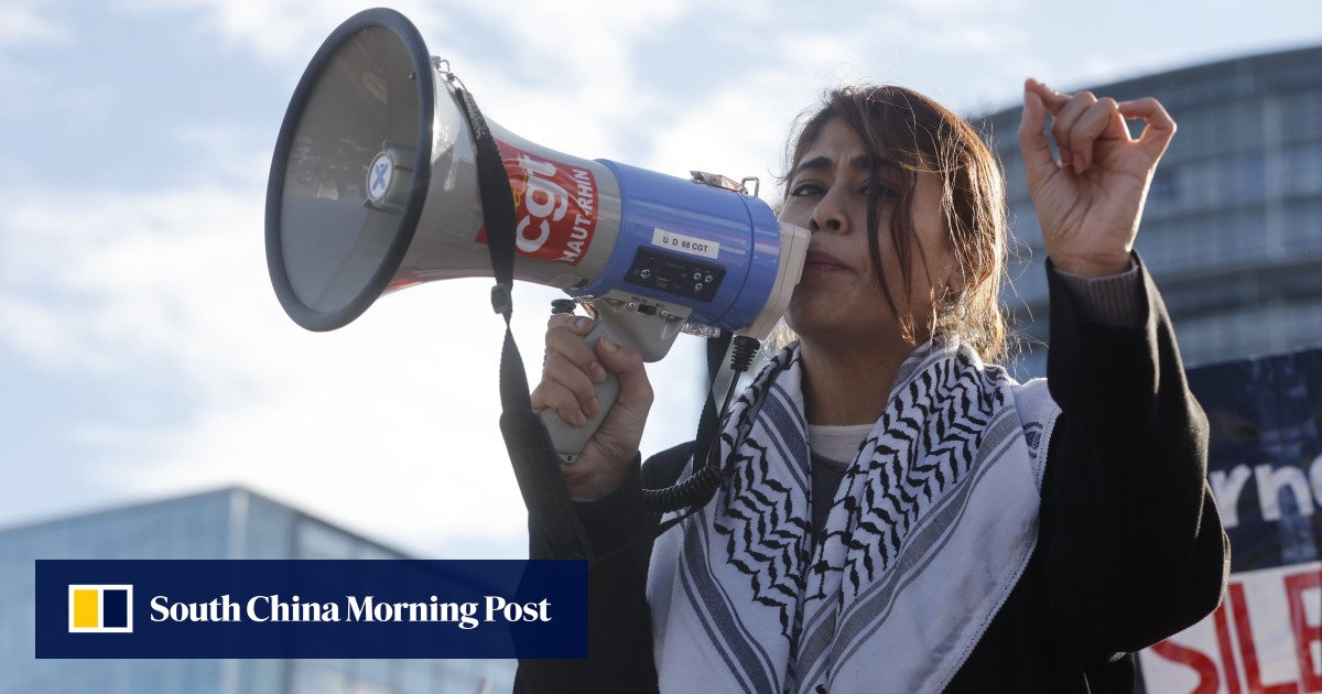 Israel refuses entry to 2 EU lawmakers, accuses 1 of promoting boycotts ...