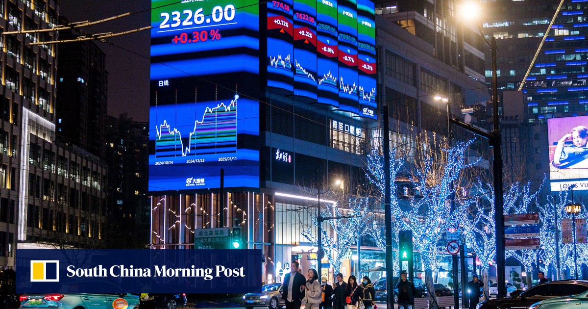 China may face sustained capital outflow pressure, top economists warn ...