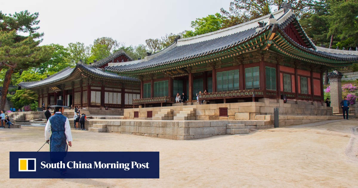 Seoul palace installs spy-cam detection in public toilet to combat ...