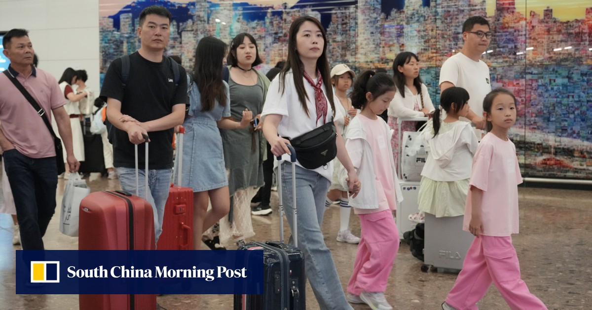 Hong Kong Welcomes 213000 Mainland Tourists As ‘golden Week Break