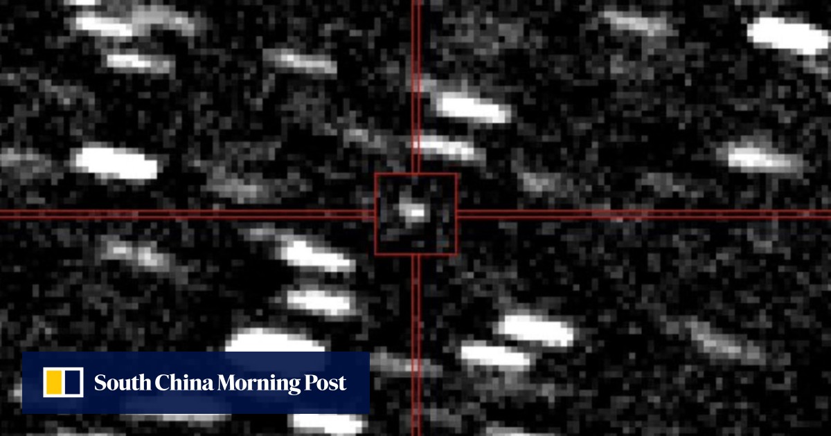 Giant object from deep space spotted blazing through our solar system ...