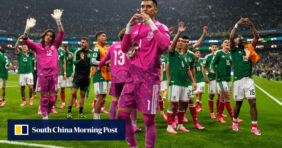 Mexico delight home fans to reach World Cup last 16 with win over ...