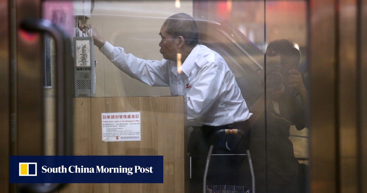 Long working hours: 1 in 5 Hong Kong employees are on the job an ...