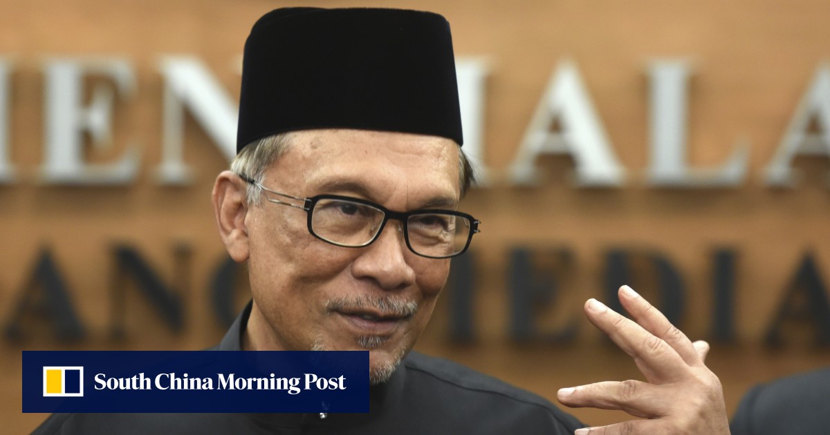 ‘tell Him To Look In The Mirror Malaysias Anwar Ibrahim And Azmin