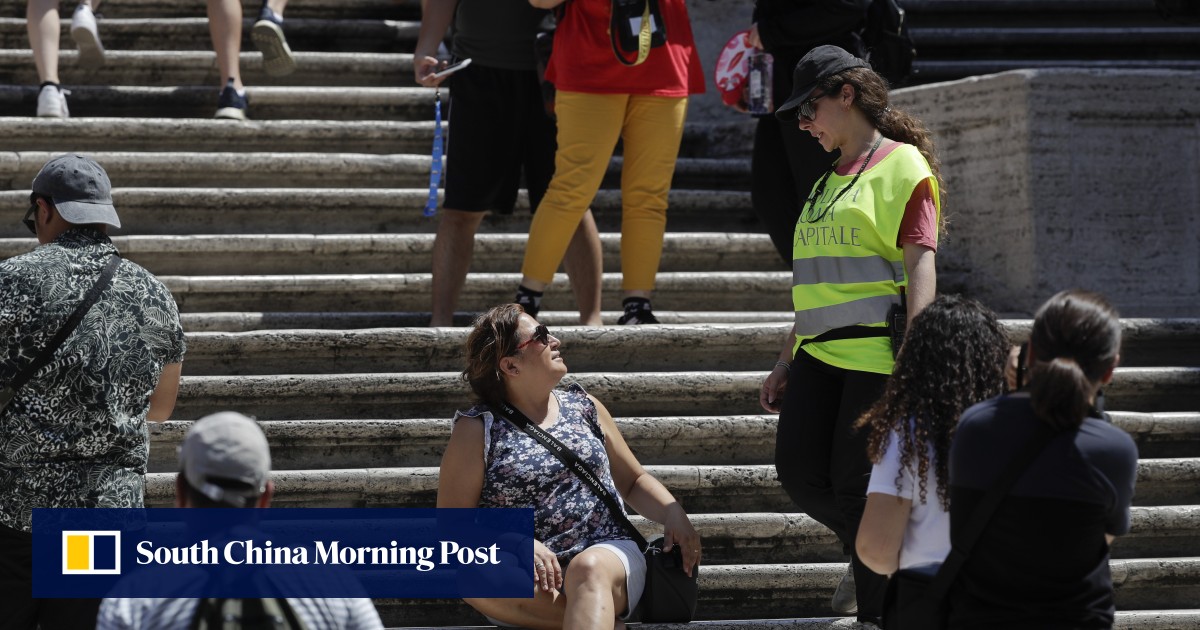 Tourists in Italy face ‘fascist-style’ fines for unruly behaviour such ...