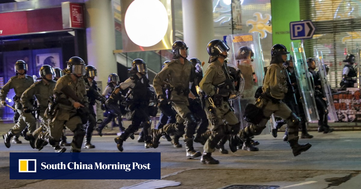 Riot police in Sham Shui Po disperse another Hong Kong anti-government ...