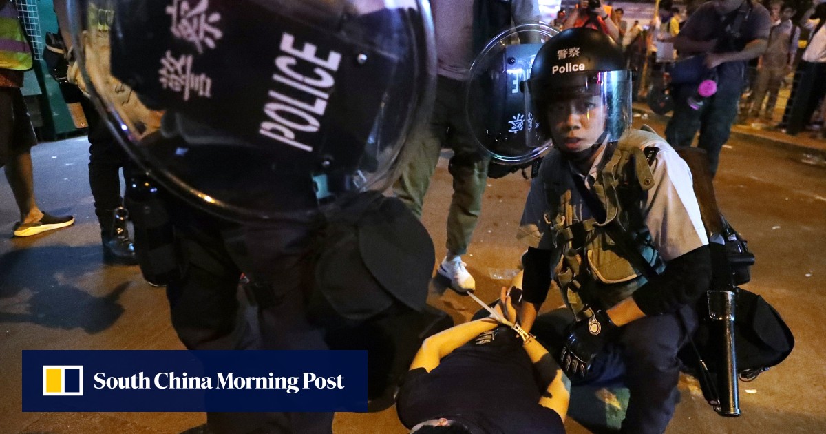 Hong Kong barristers challenge police chief Stephen Lo over accusations ...