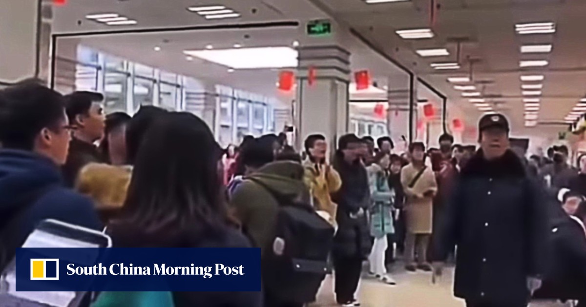 China’s Fudan University students in flash mob for freedom of thought ...