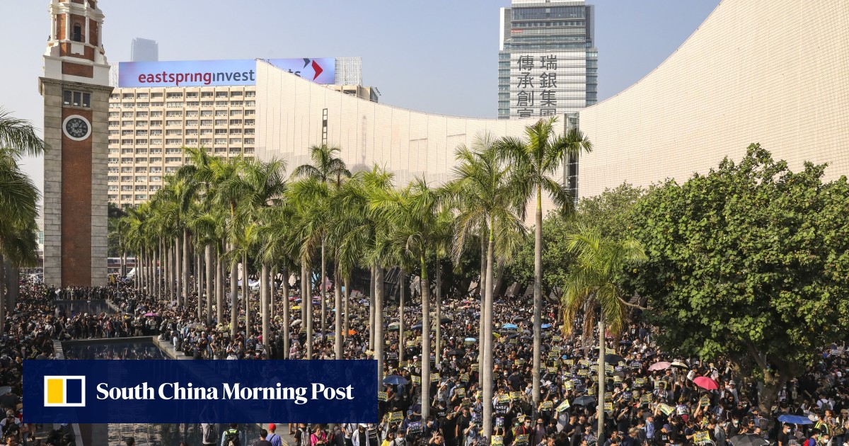 Hong Kong protests: police will not close roads for Christmas Eve ...