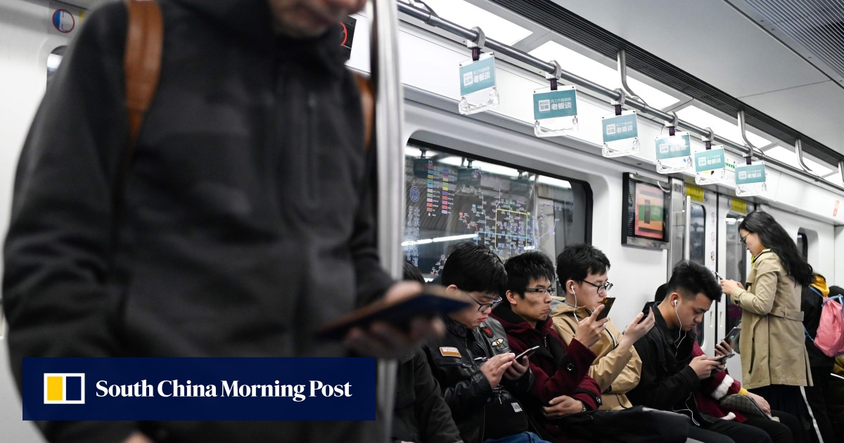 Chinese mobile users now spend over 6 hours every day online – that’s ...