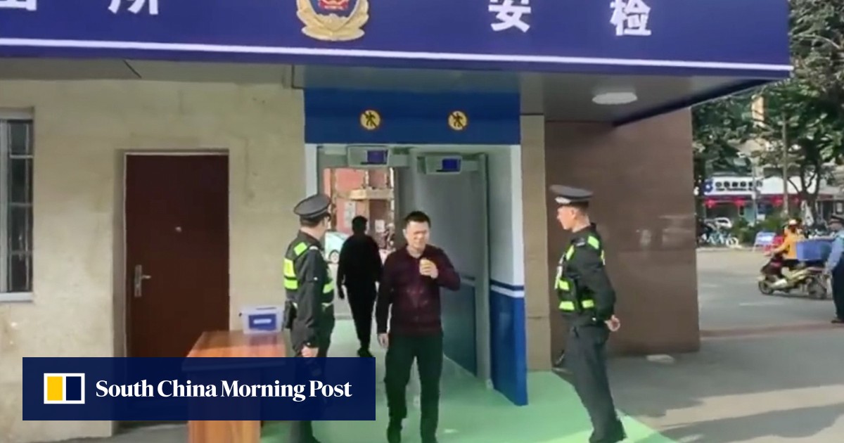 Chinese hospital installs security checkpoint after Beijing doctor ...