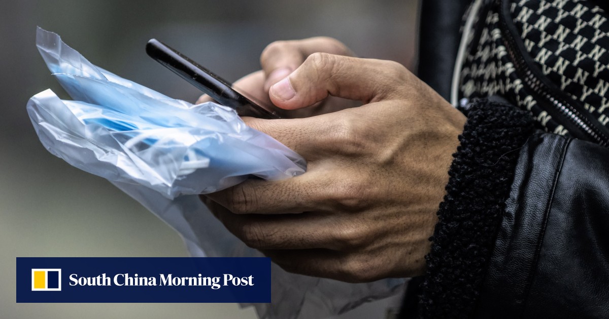 Coronavirus: cleaning your phone more effective than wearing a face ...