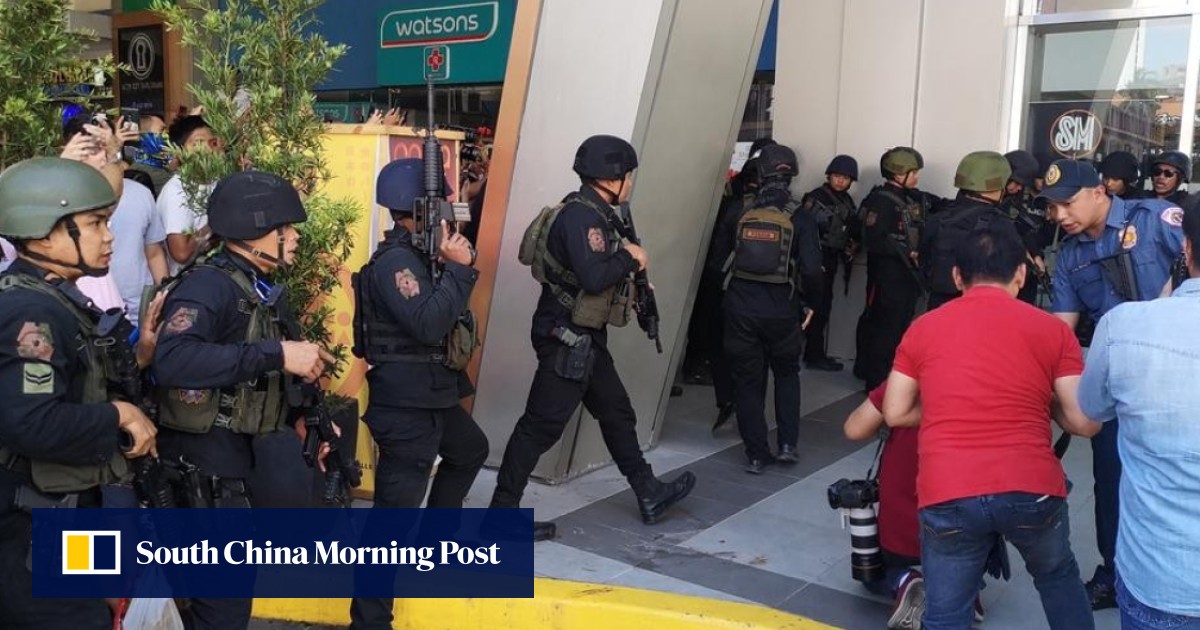 Philippines mall siege: disgruntled security guard takes dozens of ...