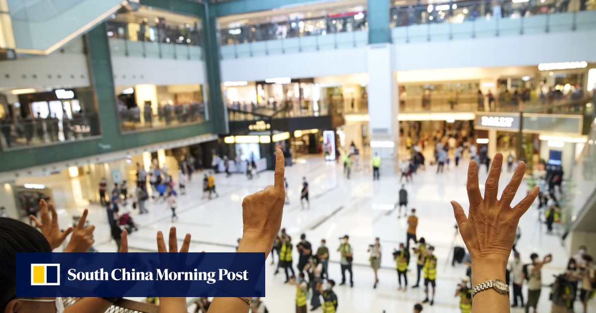 Hong Kong protests: plain-clothes police arrest eight in mall as ...