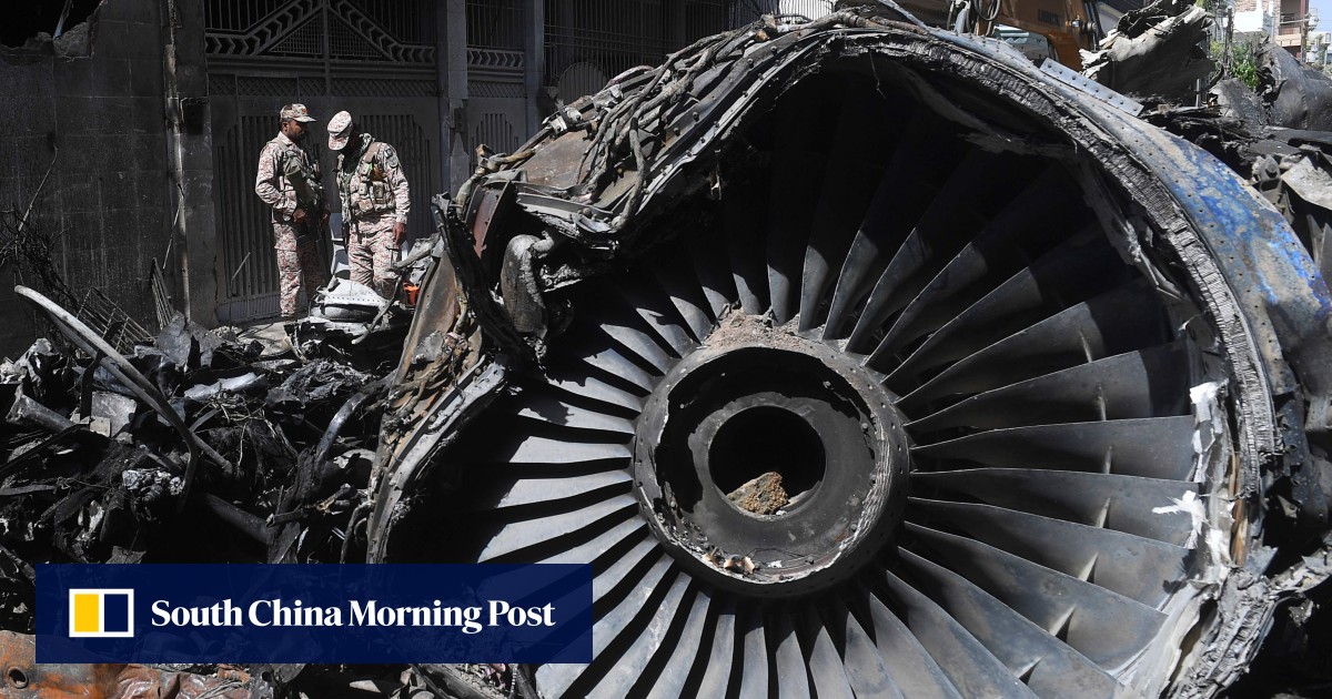 Pakistan Airlines plane touched down without landing gear before ...