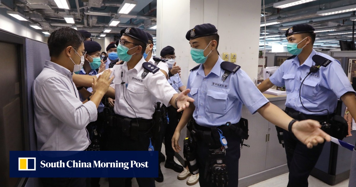 As Hong Kong Police Raid Apple Daily Offices Publications Live Feed