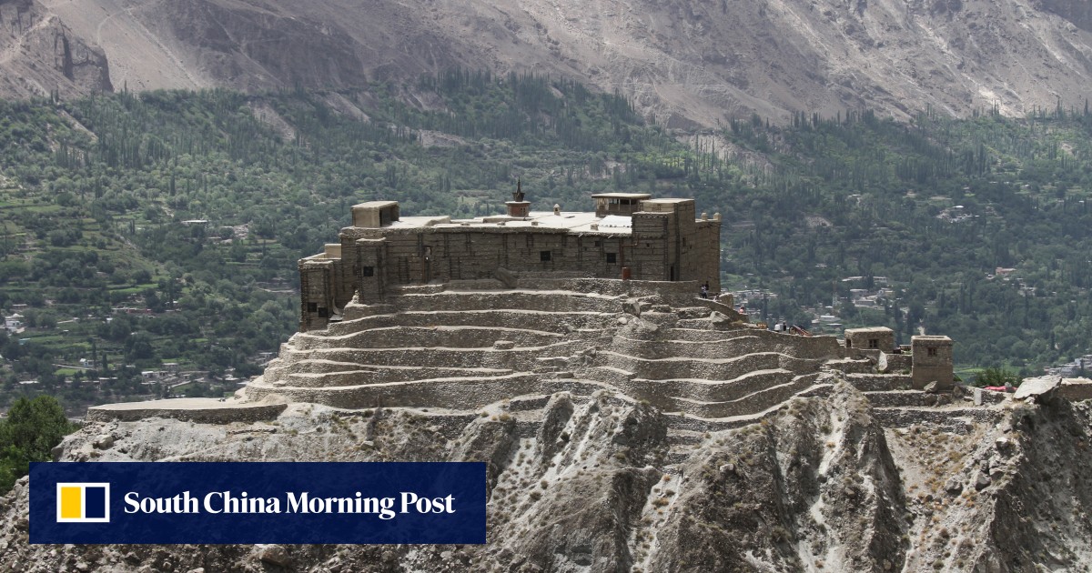 A moat full of crocodiles, rocks and boiling oil – when fortresses ...