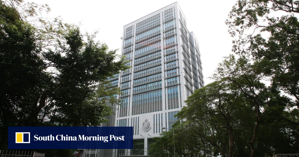 Hong Kong Police Officer Among 11 Arrested Over Suspected Money