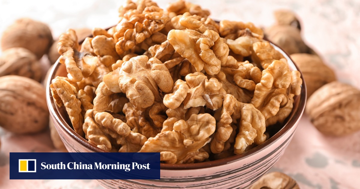 Walnuts: health benefits, how to get the most out of them, plus a ...