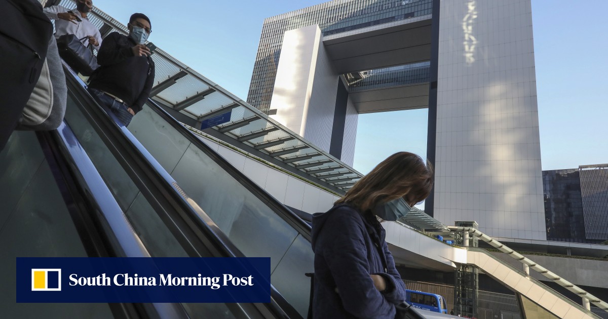 All Civil Servants Will Have To Pledge Allegiance To Hong Kong Basic
